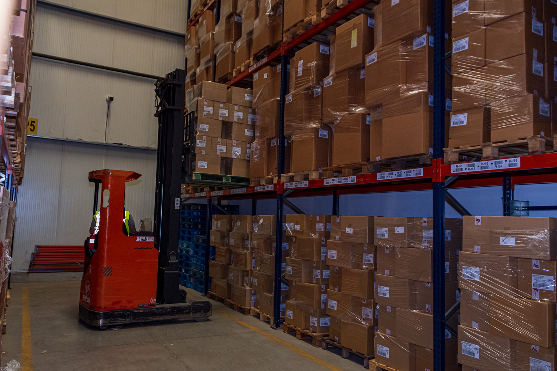 SERVICES - global transit hub